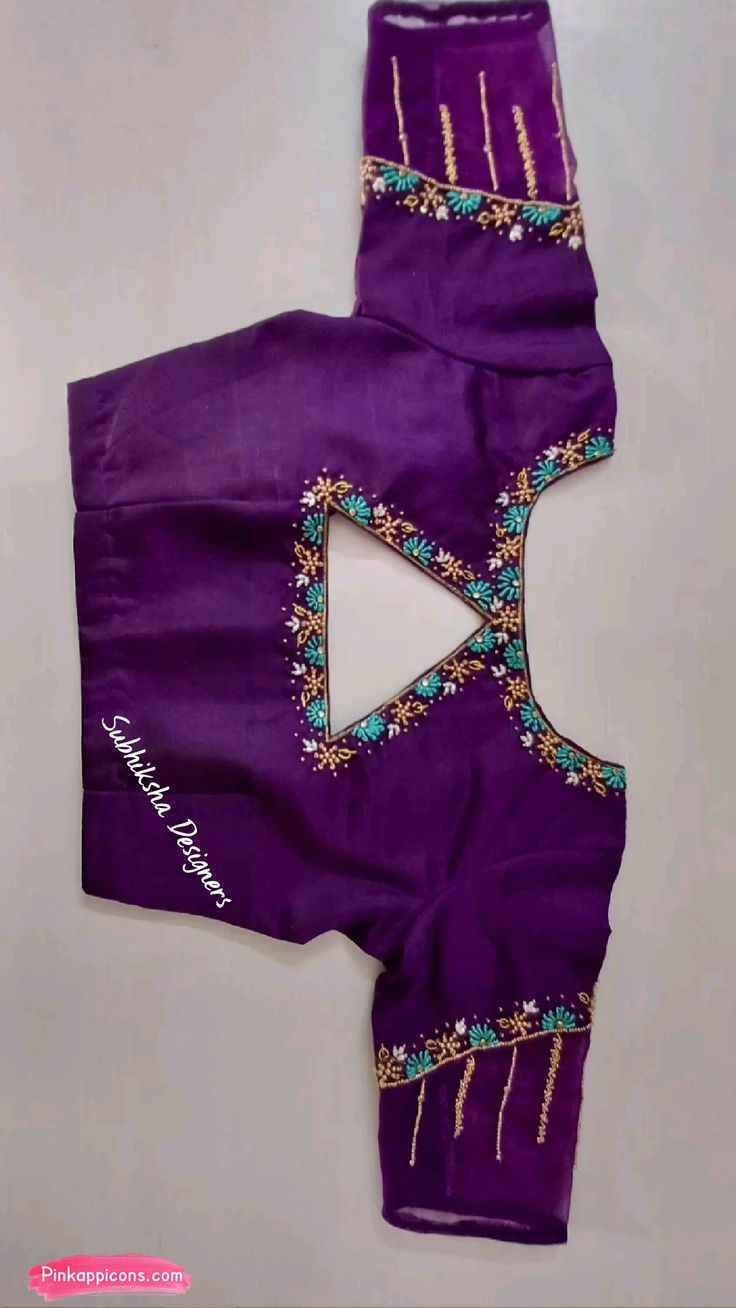 35+ Latest Boat Neck Blouse Design Ideas